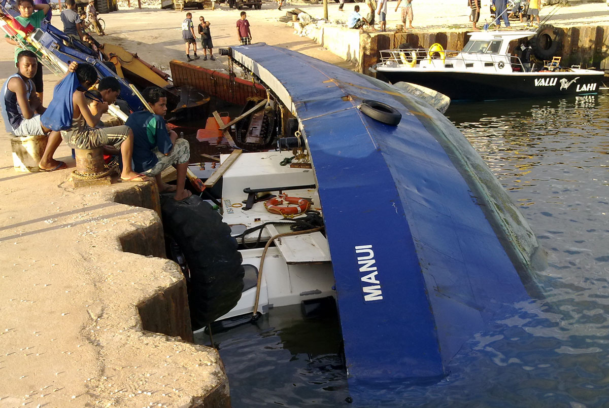 MV Manui rolls over at Nafanua Harbour | Matangi Tonga