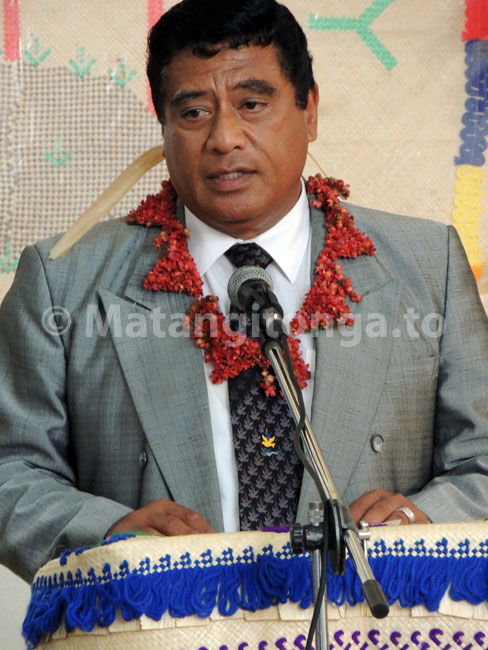 Police officers aim to win back public confidence | Matangi Tonga