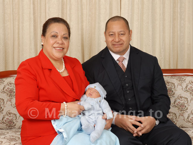Four generations of Tongan royals in new family photos | Matangi Tonga
