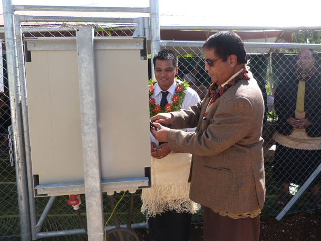 Tonga's first wind turbine live at Nakolo | Matangi Tonga