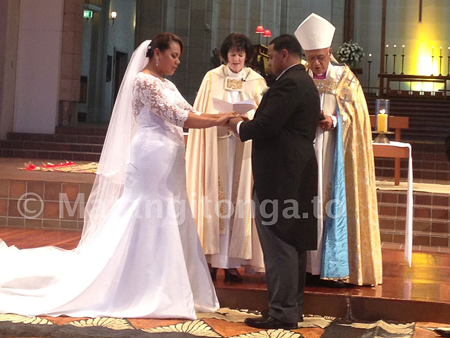 Fredi and Sione tie the knot at Holy Trinity Cathedral | Matangi Tonga