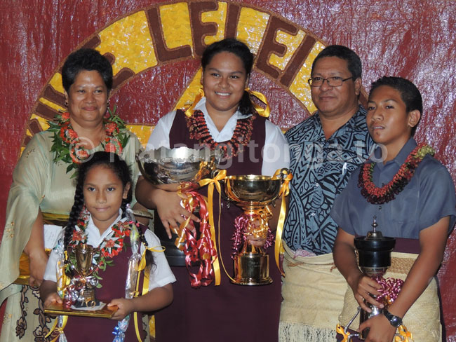 Princes award prizes for Tonga High School and Tonga College | Matangi ...
