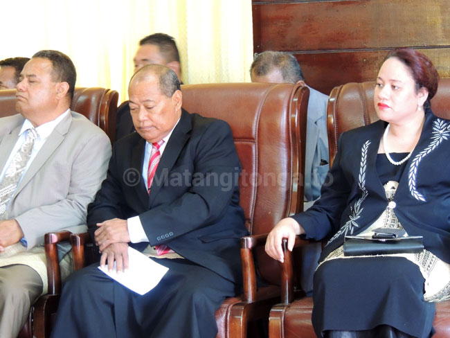 House lost for words to describe woman MP | Matangi Tonga