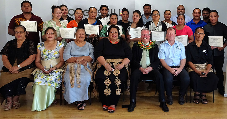 Teachers complete Australian certificate | Matangi Tonga