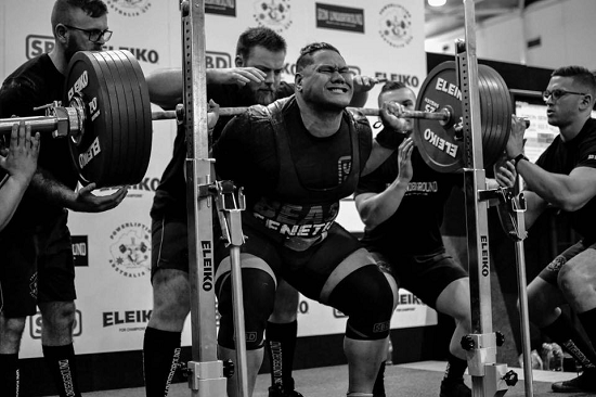 Tyron Senituli breaks Australian powerlifting records | Matangi Tonga
