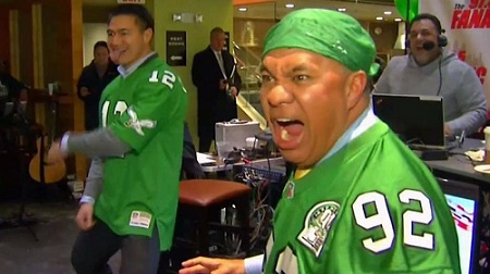 Vai Sikahema performs haka for Eagle fans | Matangi Tonga