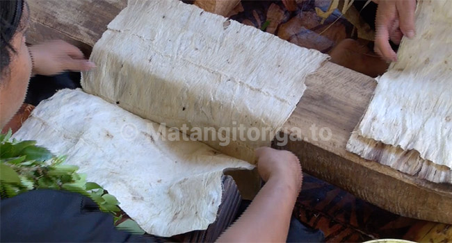 New exhibition reveals the Pacific craft of barkcloth | Matangitonga