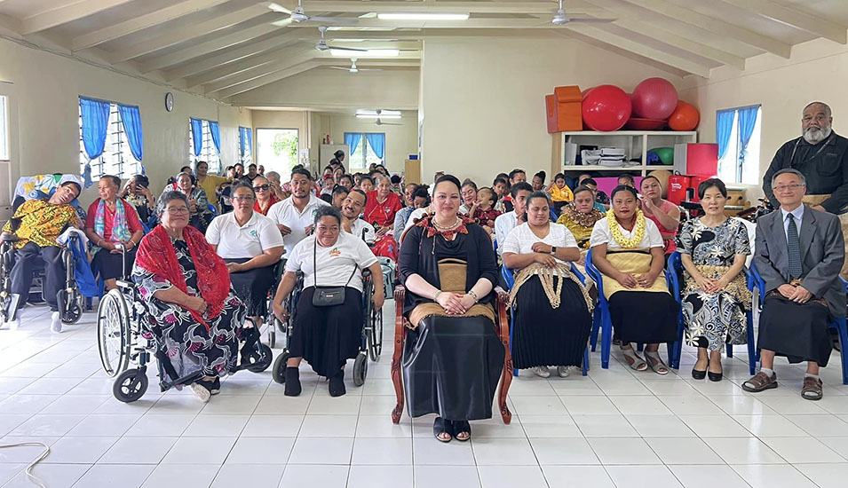 Mango Tree Centre receives $5000 gift | Matangi Tonga