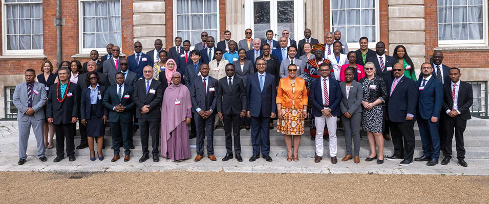 Lord Vaea represents Tonga at Commonwealth Youth Ministers meeting in ...