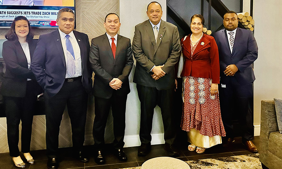 PM meets with World Bank | Matangi Tonga