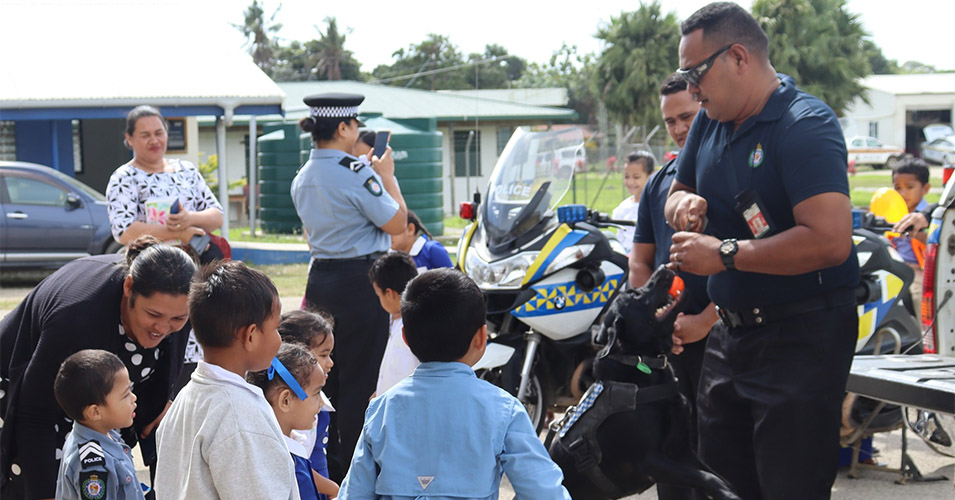 Tongan Sergeant supports NZ Police training new detector dog handlers ...