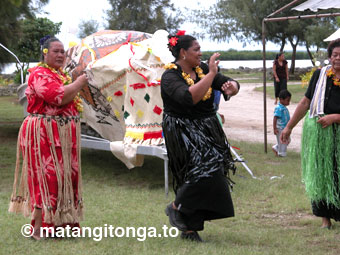 Fishing boats and water tanks for Patangata | Matangi Tonga