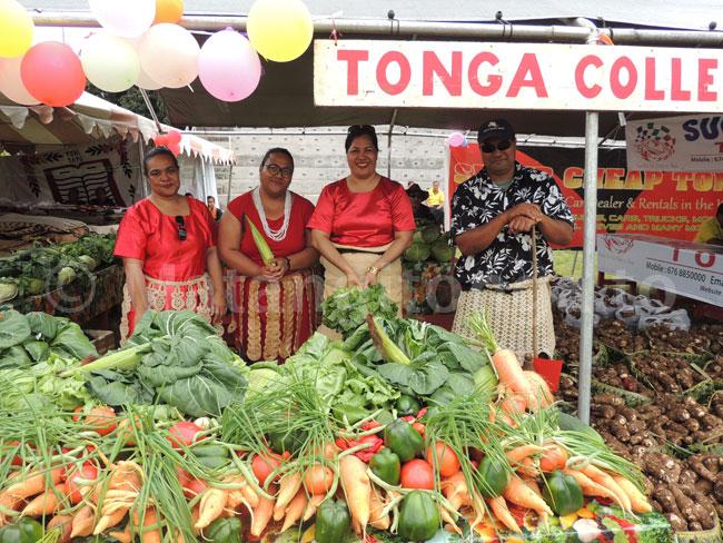 King opens Tongatapu Agricultural Show 2014 | Matangitonga