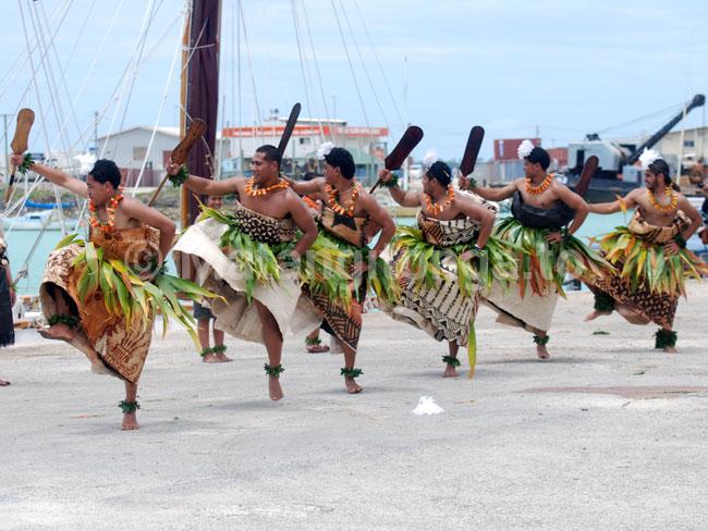 Tongan welcome for Hawaiian voyaging canoes | Matangitonga