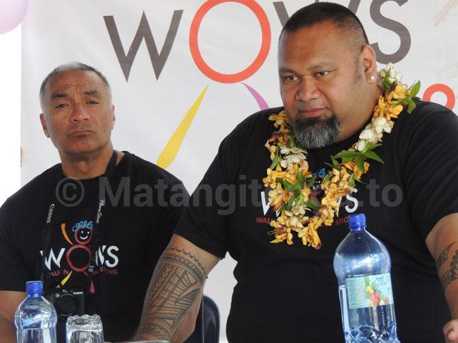 Laughing Samoans in Tonga "fresh off da blane" | Matangitonga