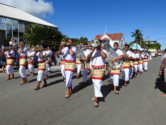 Sunny holiday for Heilala festival float parade | Matangitonga