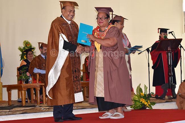 80 graduates in USP Tonga graduation ceremony | Matangitonga