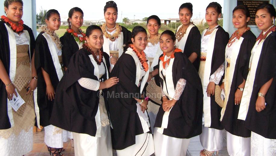 50 secretaries graduate from St Joseph's Business College | Matangi Tonga