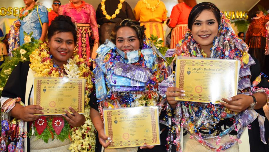 End of year graduation season begins | Matangi Tonga