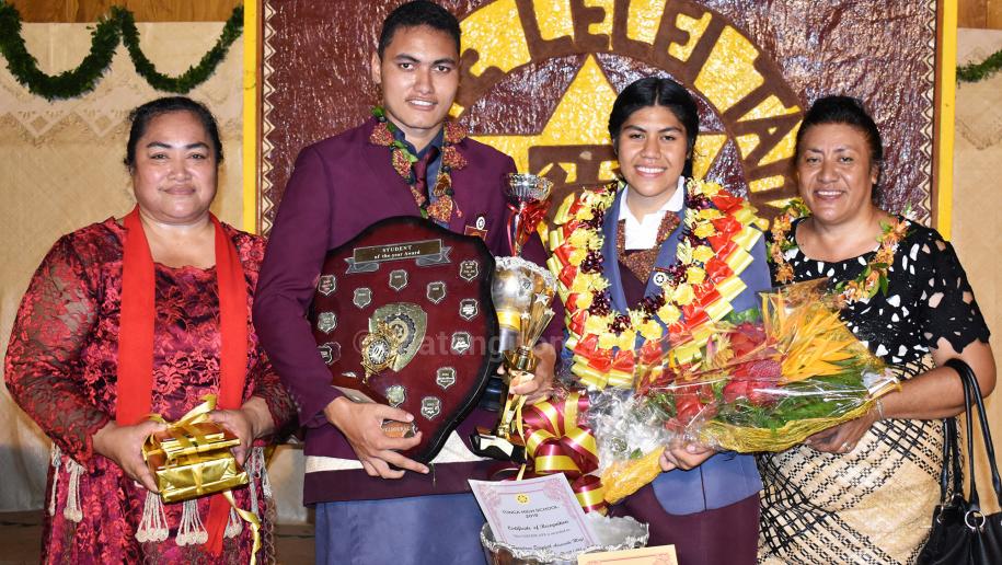 Head girl, new Dux at Tonga High School prize giving | Matangi Tonga