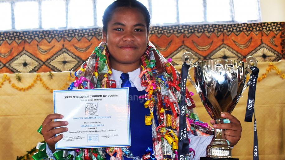 Losana Siale, Tupou High Dux | Matangi Tonga