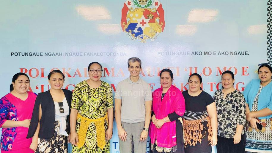 SET Program helps over 3600 students with school fees | Matangi Tonga
