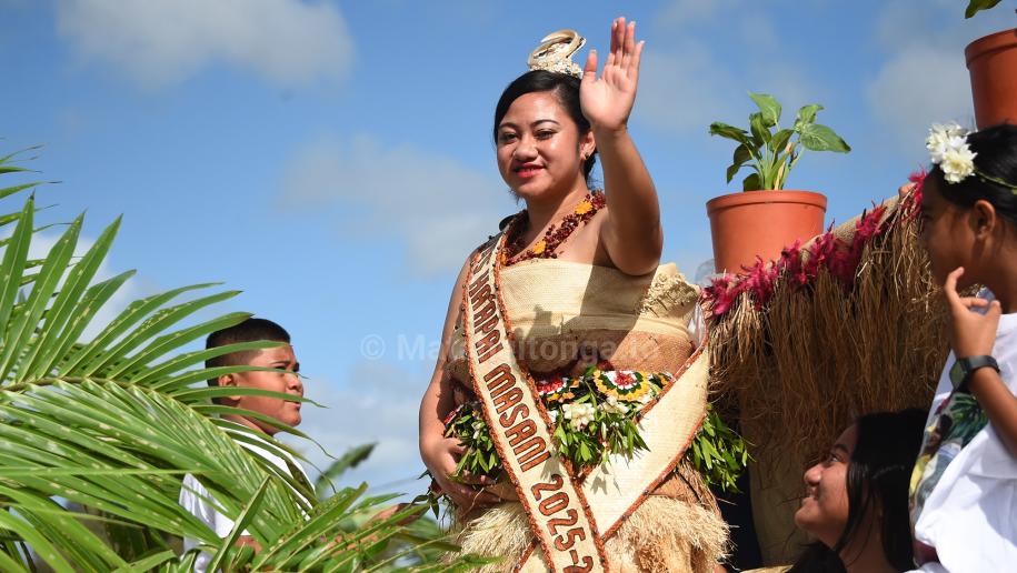 Heilala Float Parade joins King's Birthday celebration | Matangi Tonga