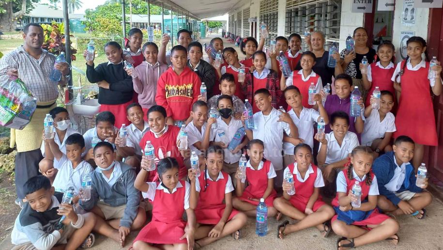 Tongan community in Hawaii donates container of goods | Matangitonga