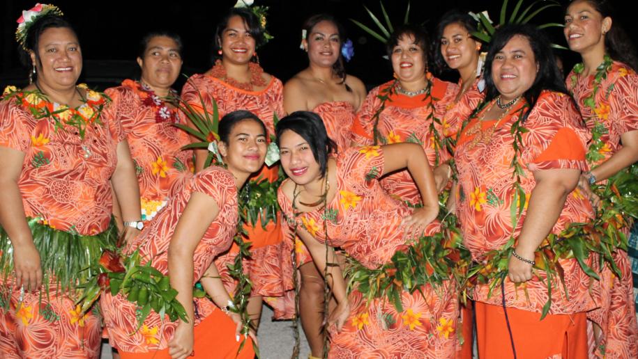 Tonga policewomen dance at fundraiser | Matangi Tonga