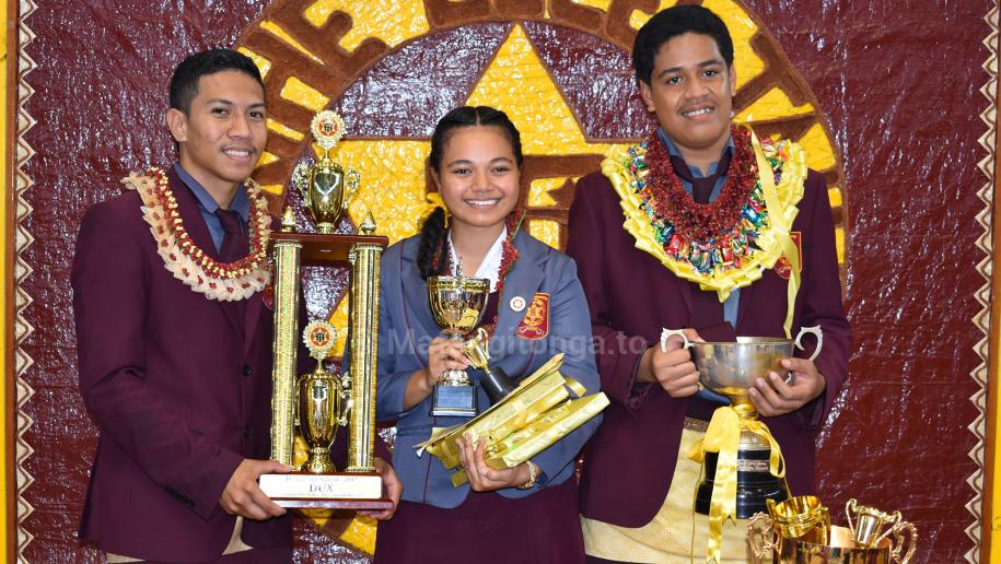 Prize-giving day for Tonga High School and 'Apifo'ou College | Matangitonga