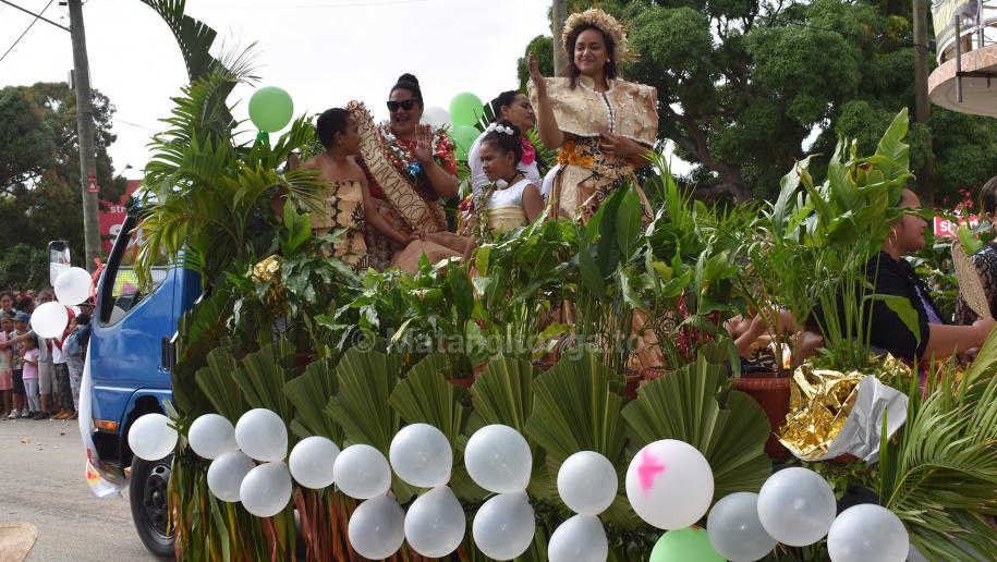 Colourful Heilala Float parade for King's Birthday holiday | Matangi Tonga