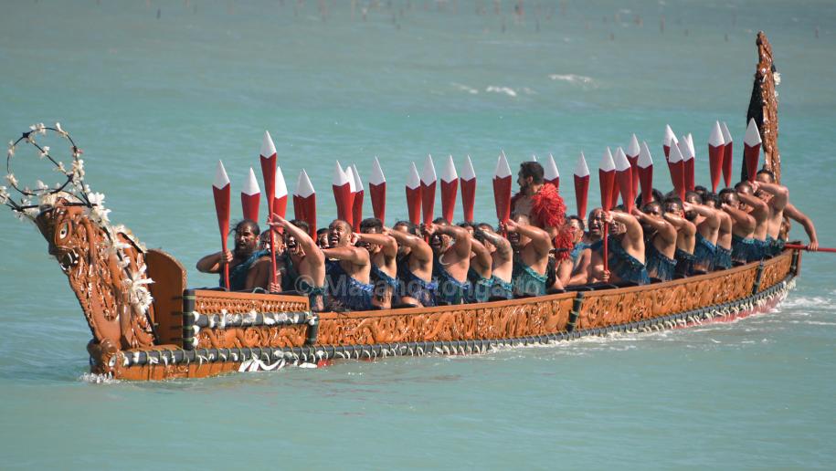 Waka of Kiingi Tuheitia salutes King Tupou VI | Matangitonga