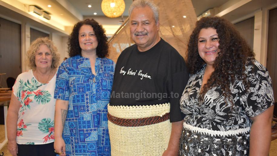 Creative sisters explore different ways of “being Tongan” | Matangi Tonga
