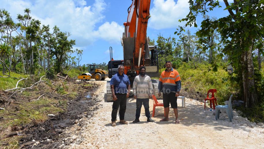 Slow start for massive national roads tarsealing project | Matangi Tonga