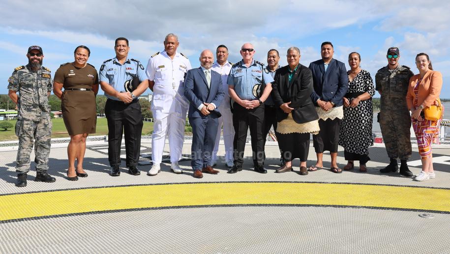 Support ship brings aid containers from Australia | Matangi Tonga