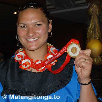 A Tongan medal for Olympian, Valerie Vili | Matangi Tonga